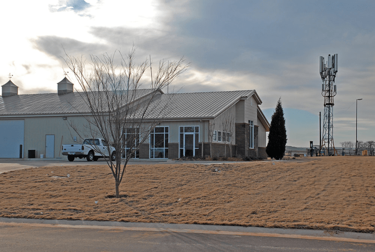 How To Improve Cell Signal In House With Metal Roof: Effective Tips and ...